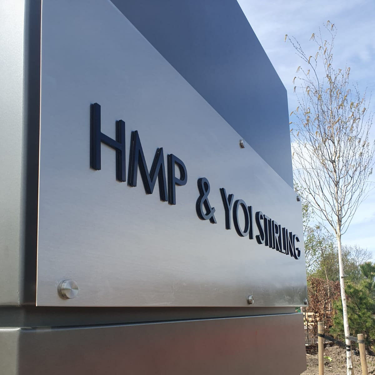 Monolith – Western Signs